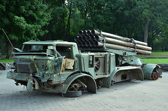 BM-27 Uragan 9P140 (1975)